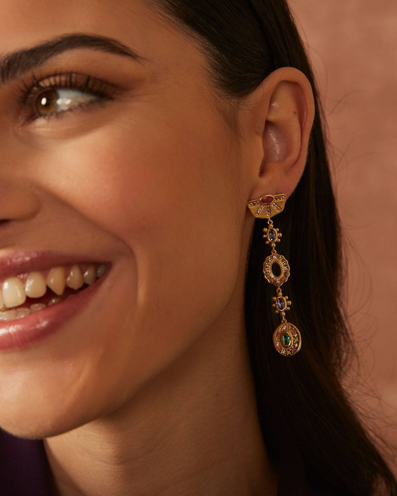 Pendientes Largos Nefertiti para mujeres que buscan joyas online – Apodemia